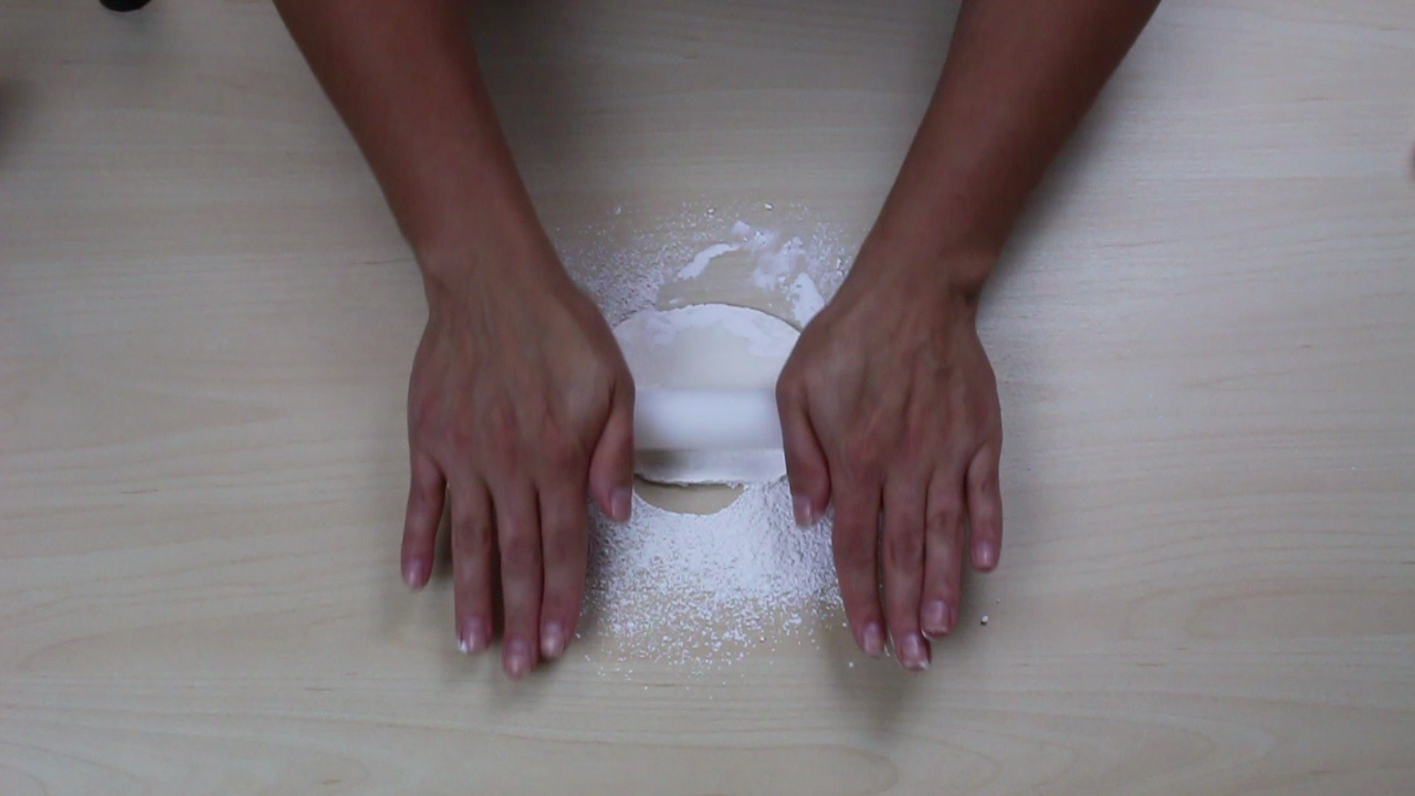 Making Sugar Pearls – Tutorial – Baking Savvy